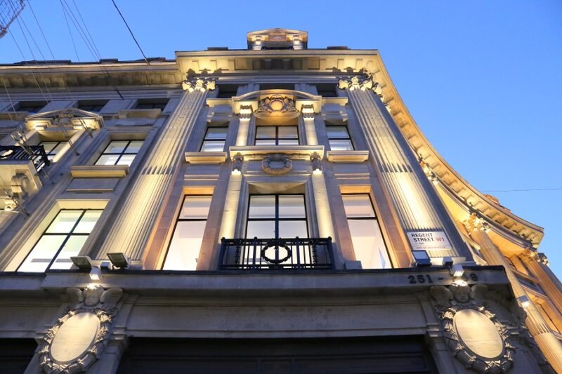 Alitalia House, Microsoft flagship store London | Thomann-Hanry®